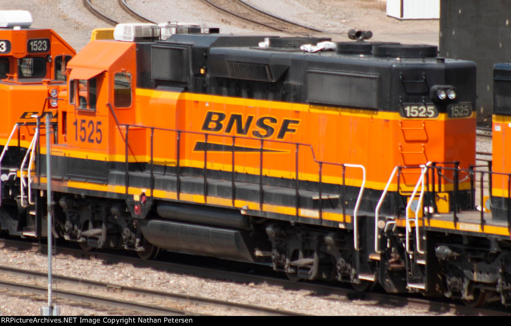BNSF 1525